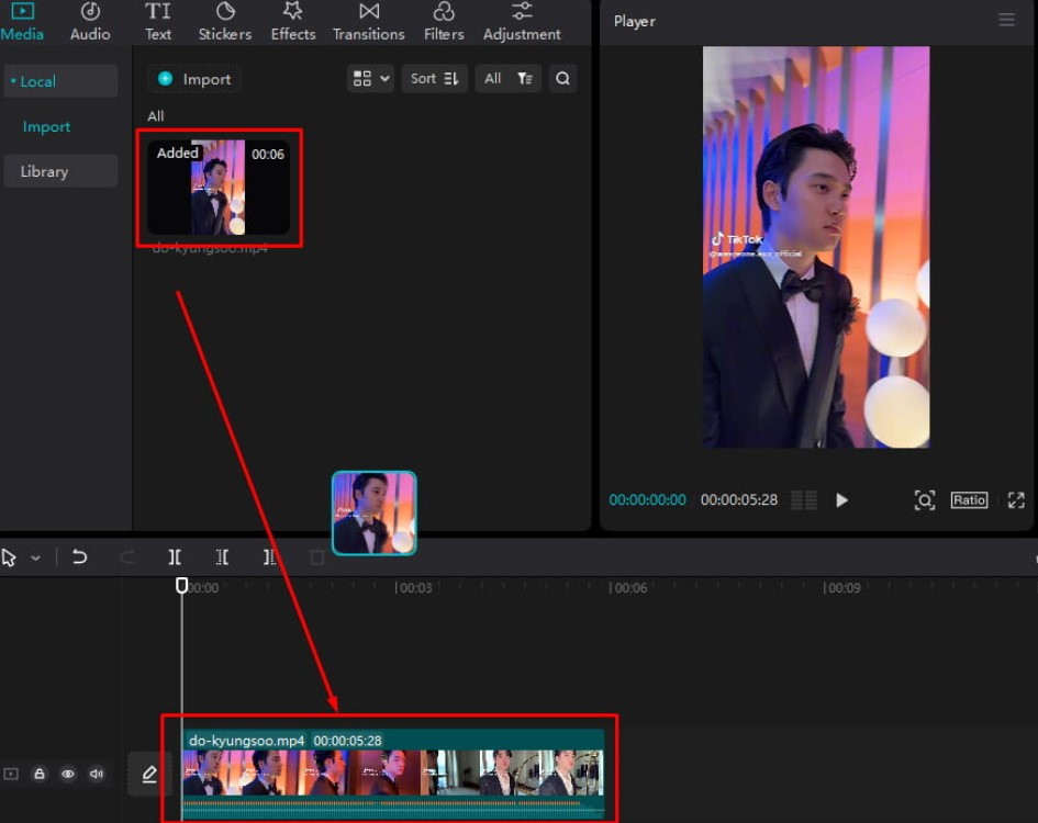 Instructions for Removing Green Background, Merging Backgrounds on CapCut